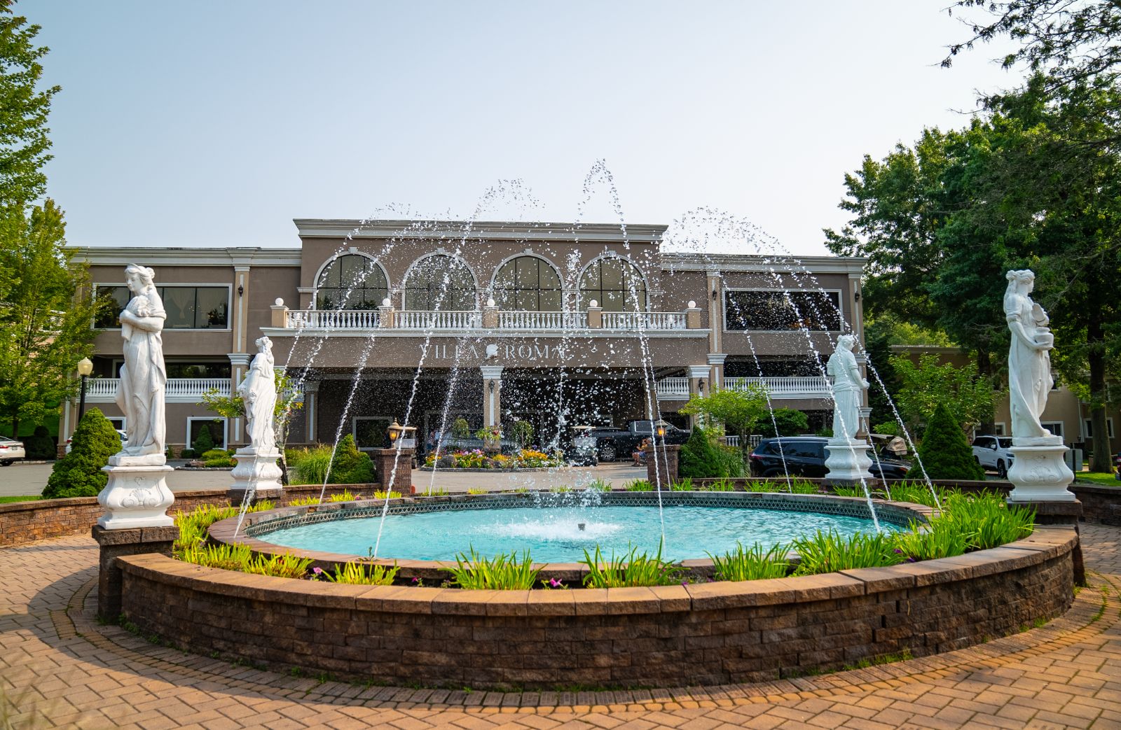 Entertainment - Villa Roma Resort